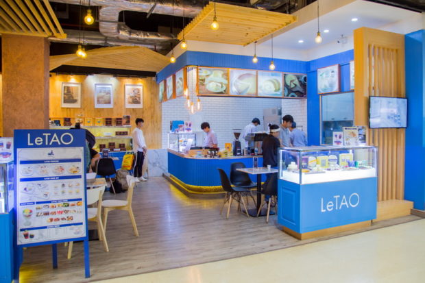 "LeTAO Cafe" อีกหนึ่งคาเฟ่ขนมหวานที่สาวกชีสเค้กพลาดไม่ได้ - https://howemagazine.com/