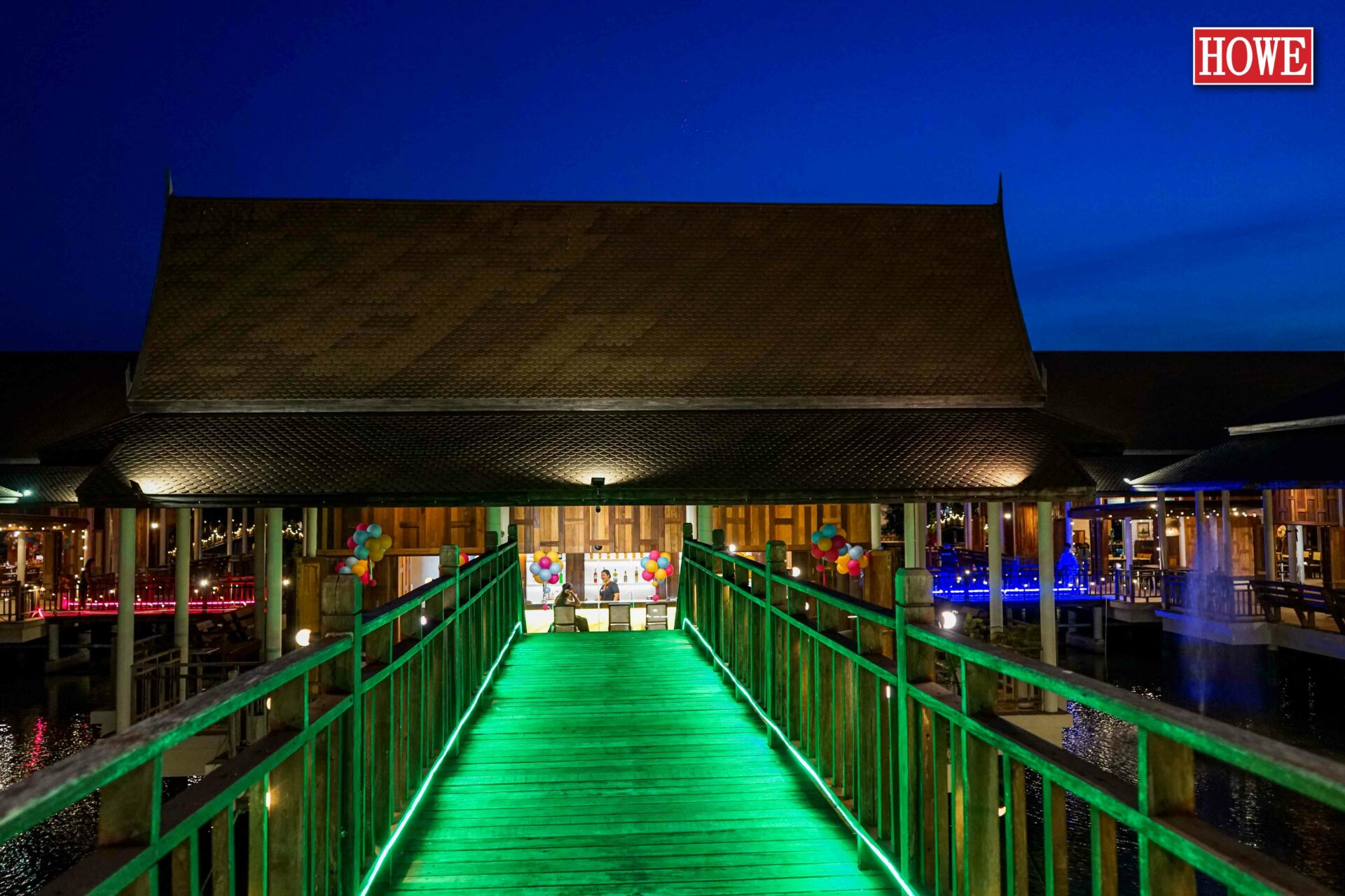 Legend River Bar ร้านอาหารและบาร์กลางน้ำ สไตล์โมเดิร์นในเรือนไทยริมน้ำ - https://howemagazine.com/