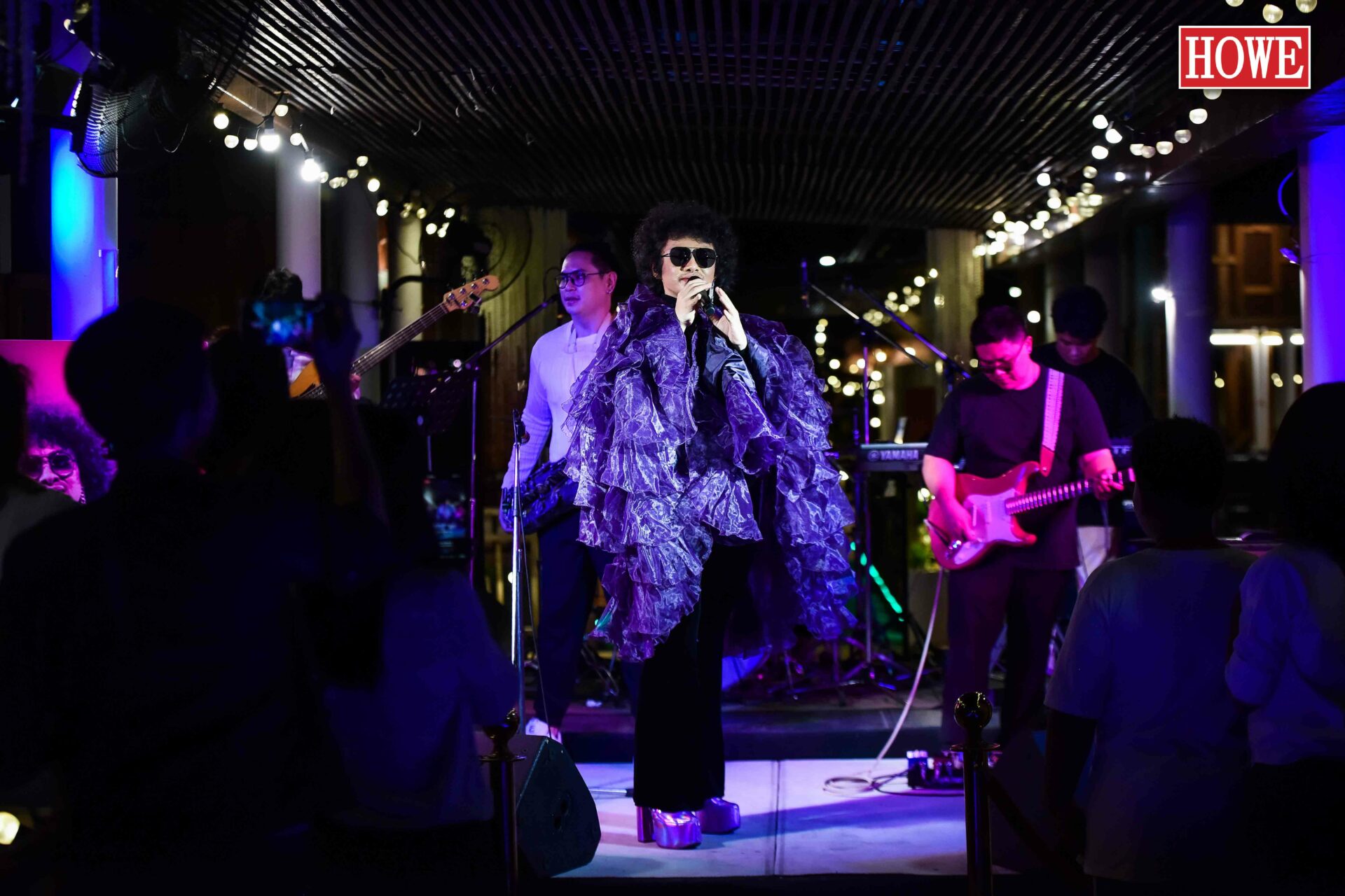 Legend River Bar ร้านอาหารและบาร์กลางน้ำ สไตล์โมเดิร์นในเรือนไทยริมน้ำ - https://howemagazine.com/