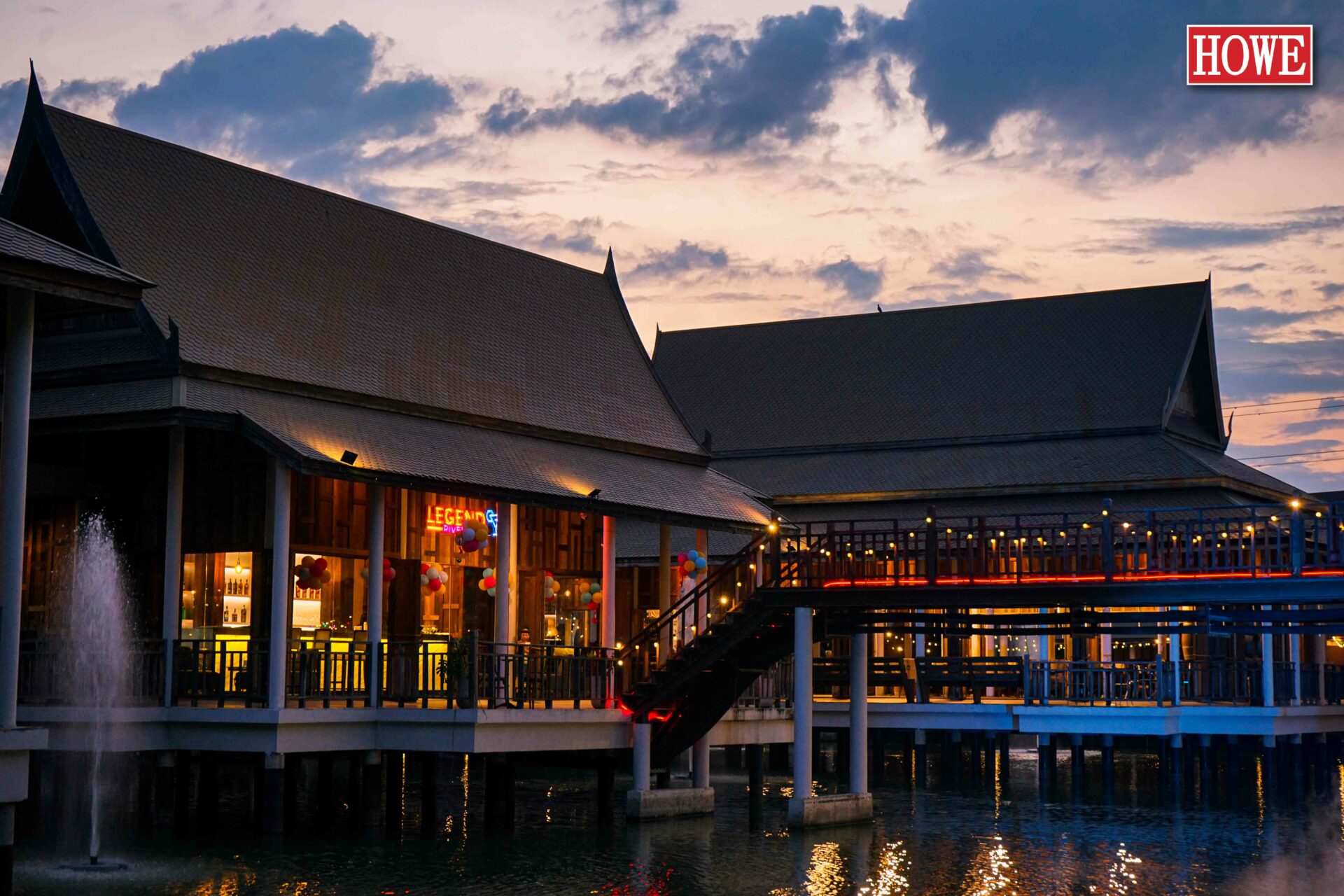 Legend River Bar ร้านอาหารและบาร์กลางน้ำ สไตล์โมเดิร์นในเรือนไทยริมน้ำ - https://howemagazine.com/
