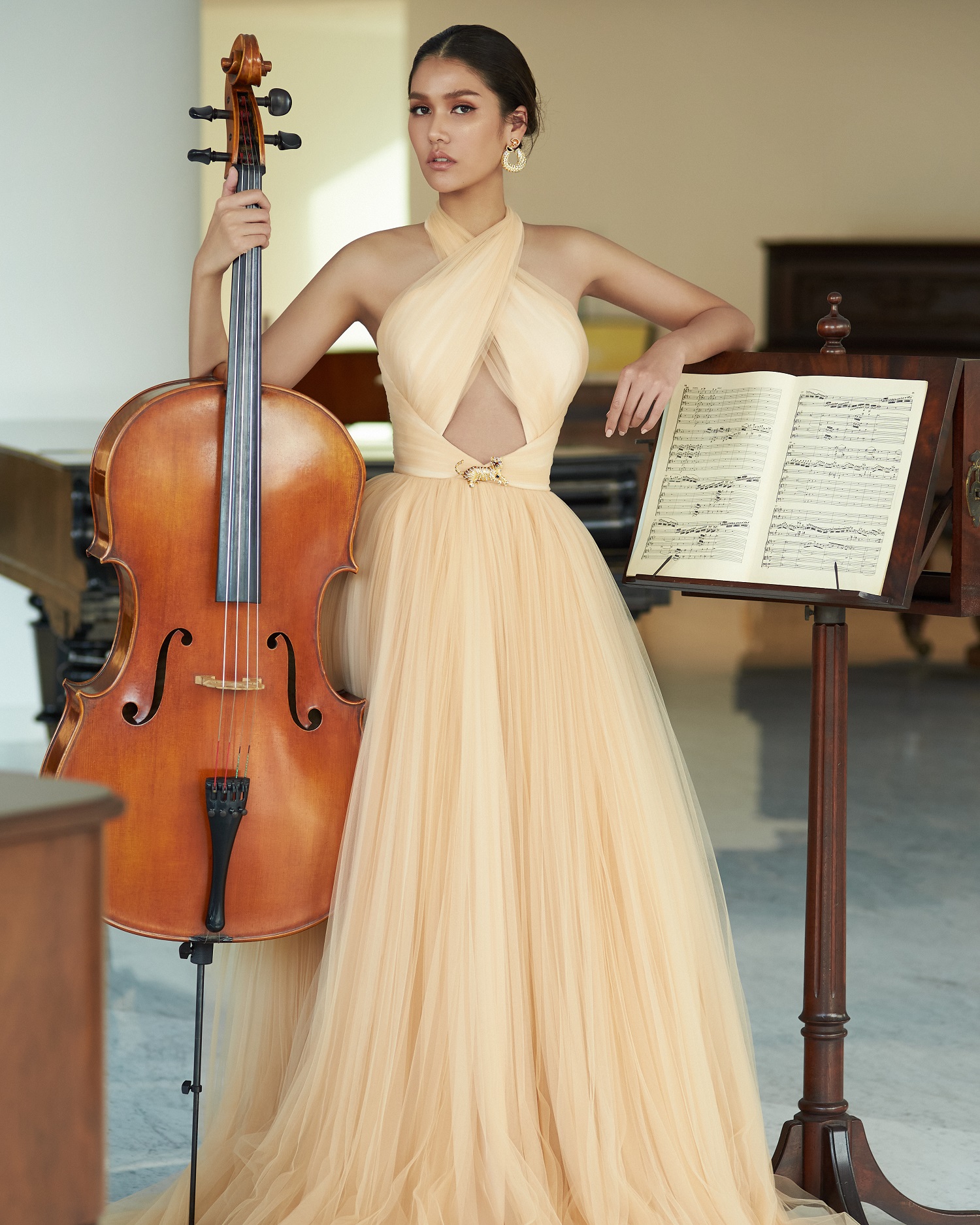 SIRIVANNAVARI X BEAUTY GEMS รังสรรค์จิวเวลรี่ชั้นสูง - https://howemagazine.com/