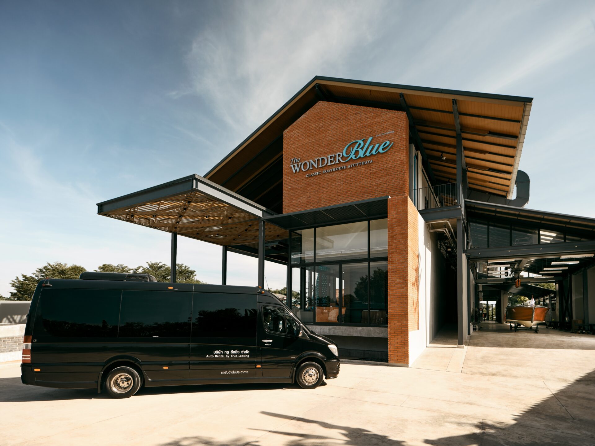 THE WONDER BLUE CLASSIC BOATHOUSE AYUTTHAYA แลนด์มาร์คแห่งใหม่ ที่ ...